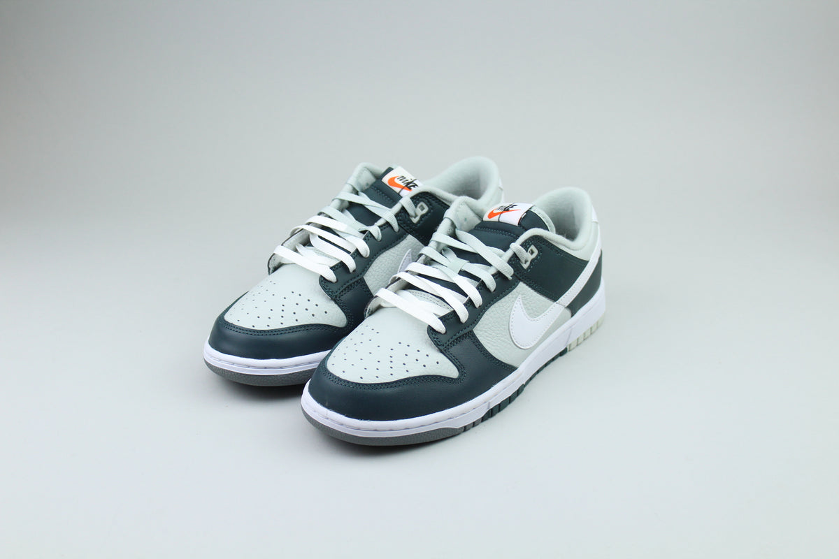 Nike Dunk Low Premium 'Split Deep Jungle' - Size 43 (ARCHIVE) – The Attic